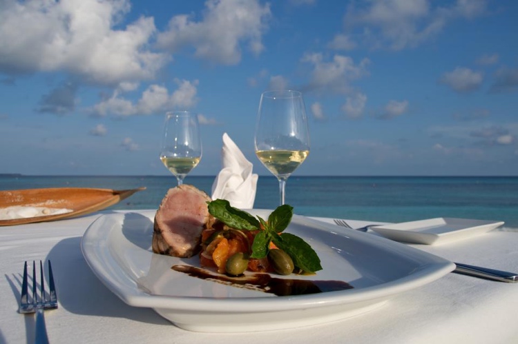 Kuredu Island Resort, Maldives - Reviews, Pictures, Map